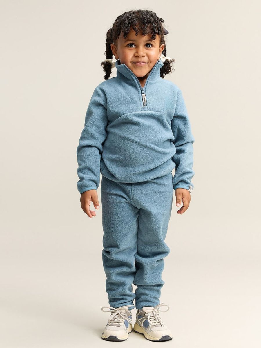 Gullkorn - Berg Fleece-sett Tåkeblå - Guttelus.no